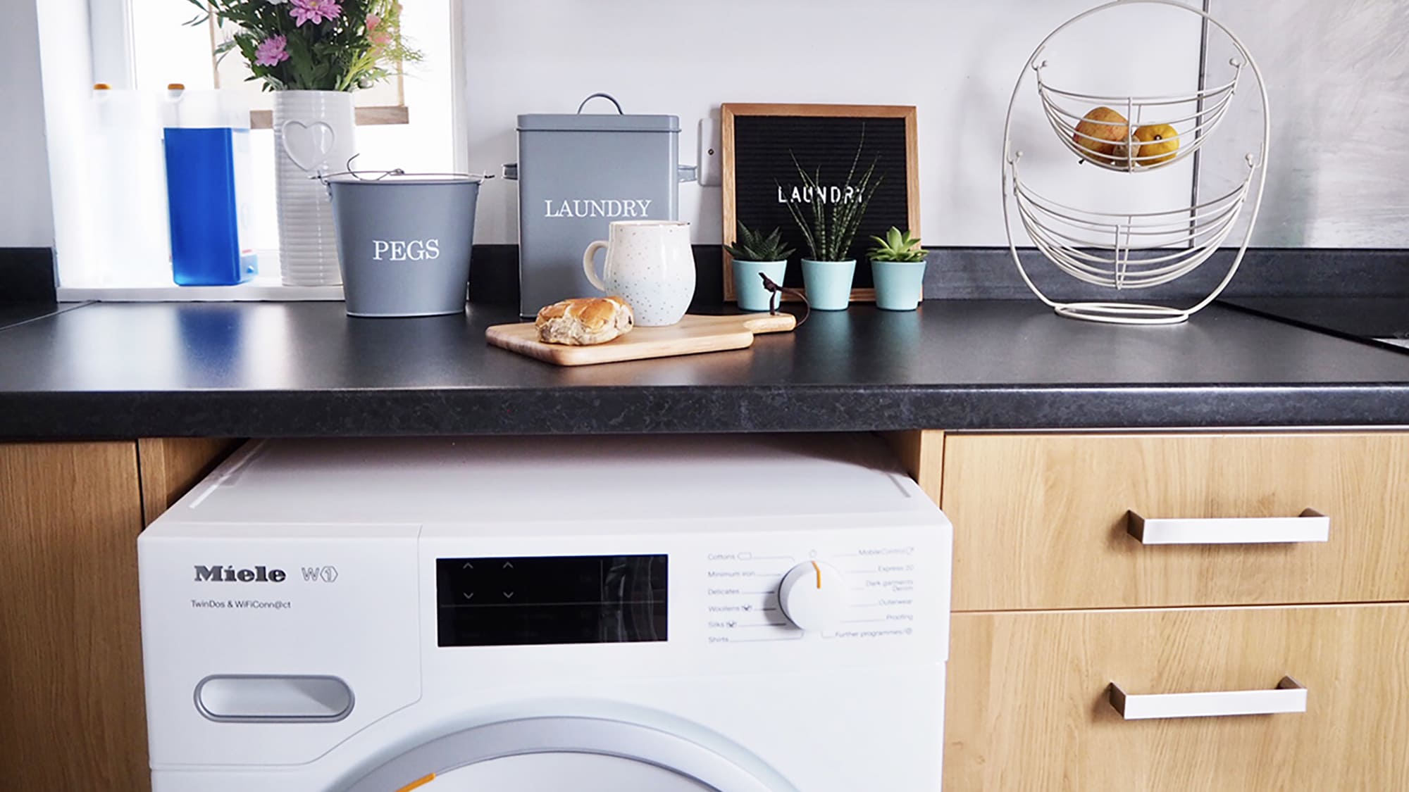 7 Surprising Laundry Mistakes & How to Fix Them | Cleaning Tips | ao.com