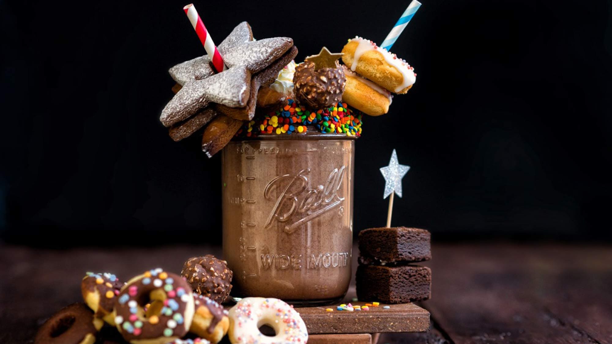 Freak Shake Hot Chocolate | Dessert Recipes | ao.com