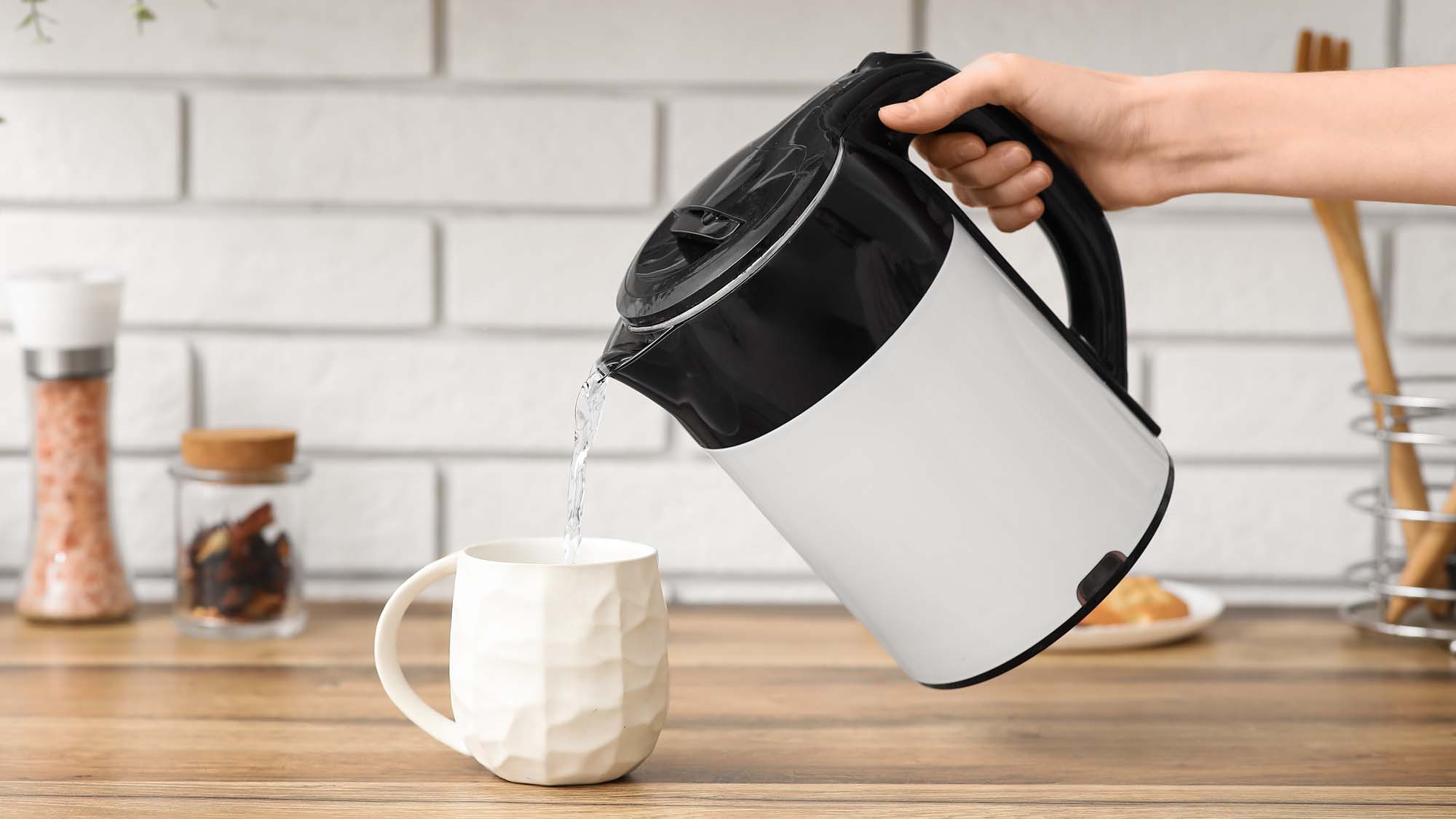 How to Make Kettles More Efficient | Energy Efficiency | ao.com