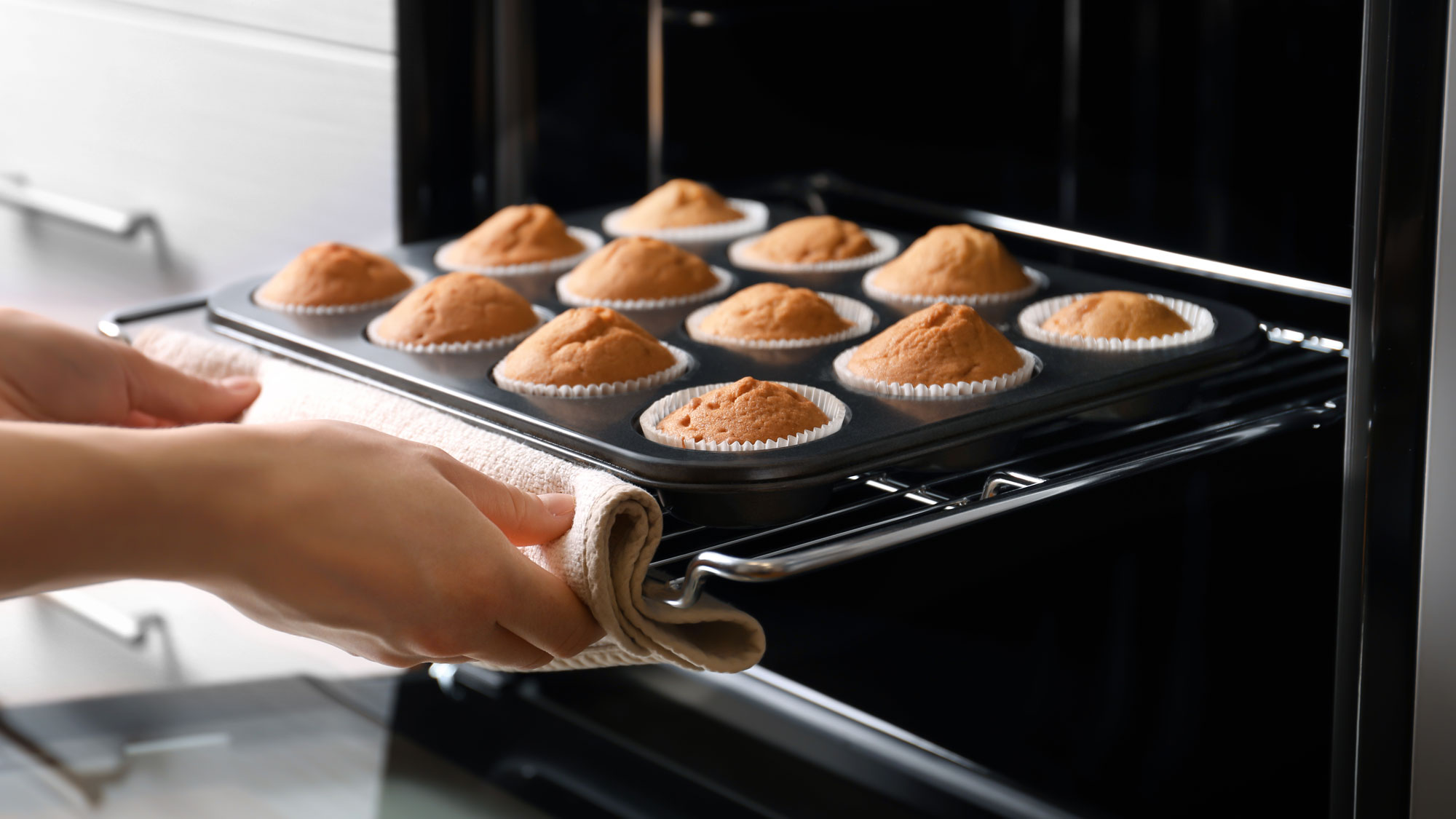 Oven Temperature Guide | Celsius, Fahrenheit & Gas Mark Conversion | AO